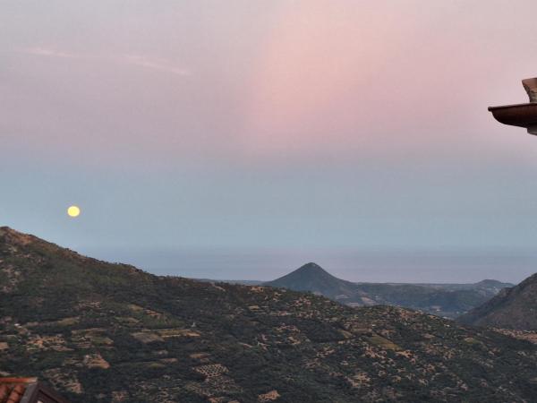 Maistu Pilia Climber's Rooms Ulassai - Osini