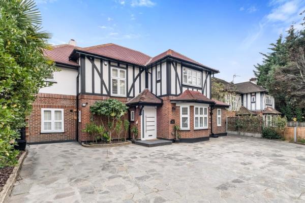 Heritage Look, Luxury Feel - London Family House - 런던