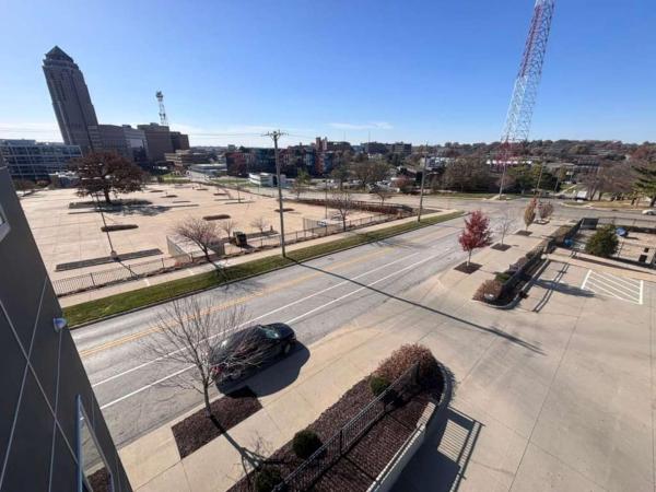 Axis Suite - Des Moines, IA