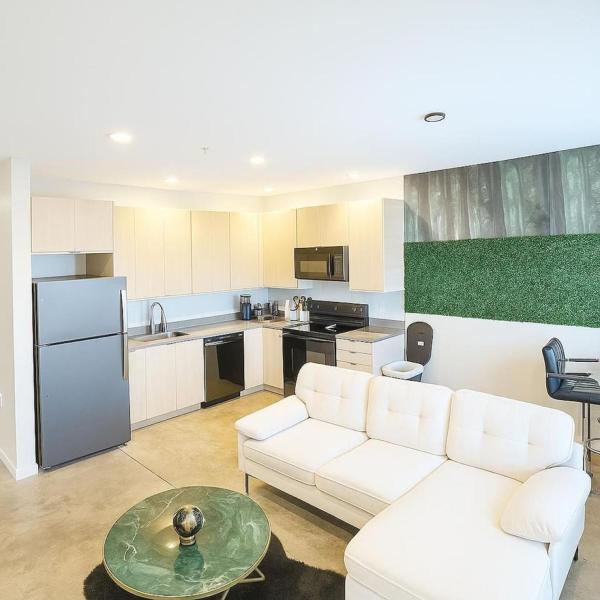 Forestline Suite - Des Moines