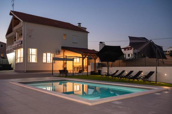 Villa Luni With Private Heated Pool - Šibenik
