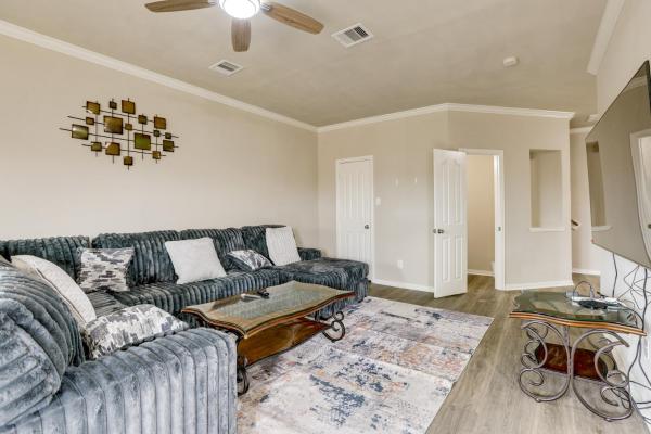 Traveling Pros Hub Extended Stay In Houston - Houston, TX