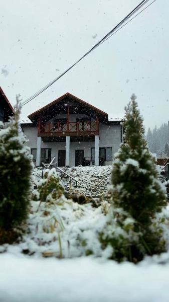 Villagoria котедж з басейнами і джакузі - Ukraine