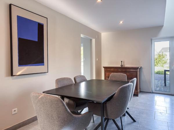 Maison Contemporaine De 150 M2 Avec Garage Privé Et Terrasse Ensoleillée - Marmoutier