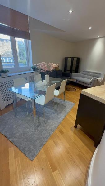 Modern Spacious 4 Bedroom House In St John's Wood - Estación de Paddington - Londres