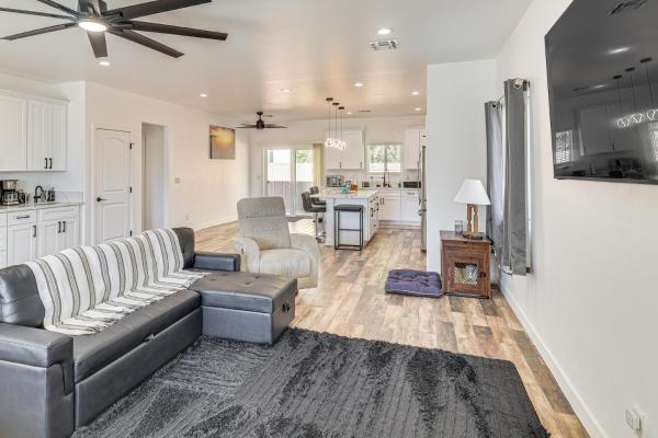 2 Mi To Colorado River! Home With Dog-friendly Yard - Laughlin, NV