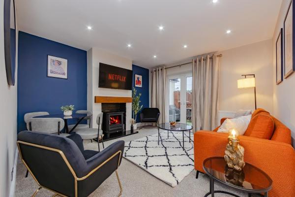 New 4br Gem, Central, 3 Car Drive, Contractor Stay - Basildon