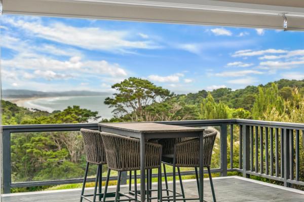 Treetop Break - Waipu Cove Holiday Home - Mangawhai