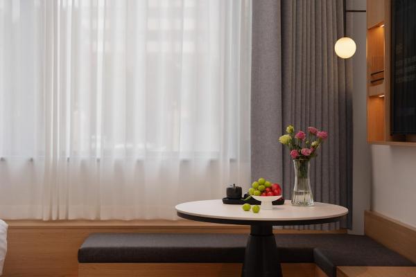 Clouds April Hotel, Dianchi South Asia Style First City Branch - Kunming