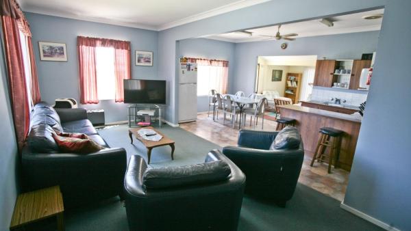 Fisherman's Cabin - 11 Mill Street Affordable, Fishing Friendly - Bermagui
