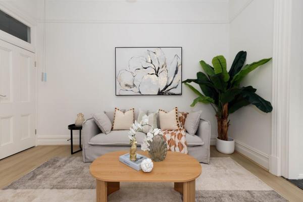 Spacious 3br Family Home At Central Chatswood - Manly