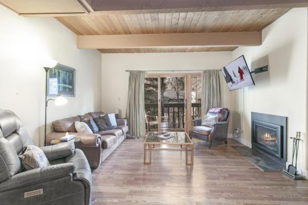 Brooktree Condos D221 Condo - Vail, CO