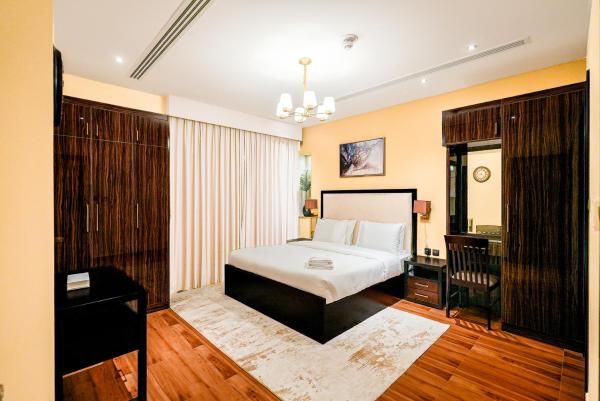 Escape24 2br With Large Balcony Near Burj Khalifa - Dubái