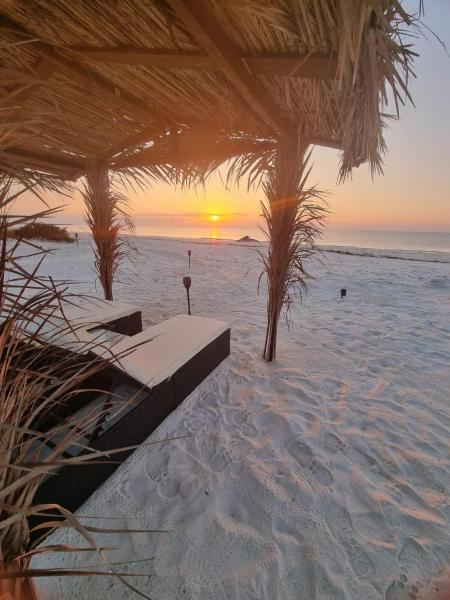 Beach Moments Camp - Oman