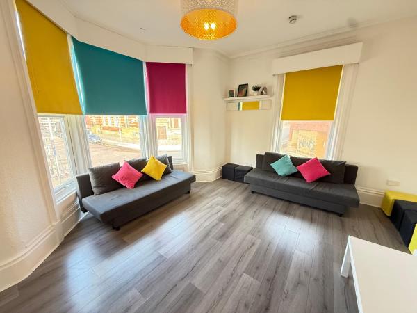 Peaky Blinders Apartment 5 Min Walk To Blackpool Tower Sleeps Up To 14 - Blackpool