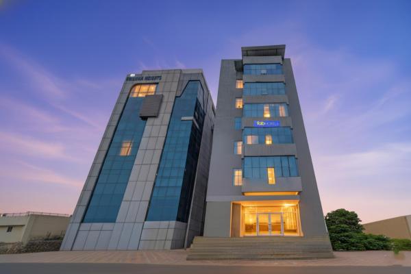 Fabhotel Eyries The Business - Hyderabad