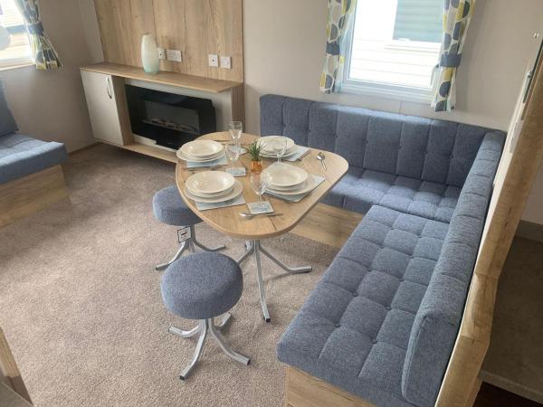 Lovely 6 Berth Caravan With Free Wi-fi At Harts Holiday Park, Kent Ref 74068w - 肯特