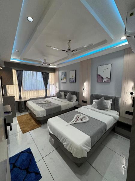 Hotel Hr Grand - Ahmedabad