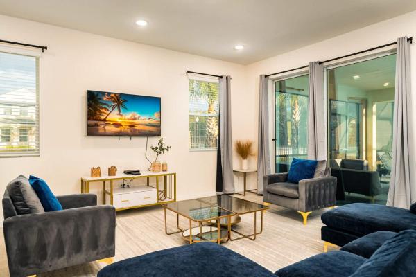 Modern 6br Retreat Private Pool Near Disney - Four Corners, FL