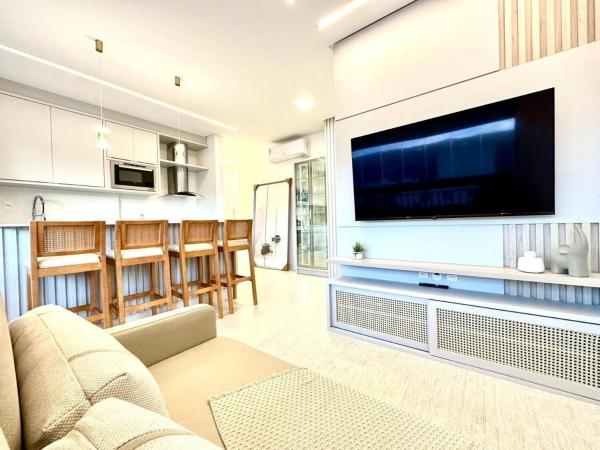 B258 - Apto De Luxo Com Vista Mar Em Bombinhas - Bombinhas