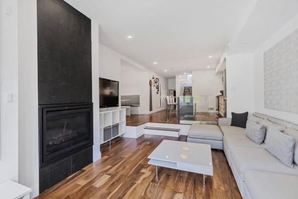 Hillside Hideaway Ski-in Ski-out Walk To Village - Thornbury