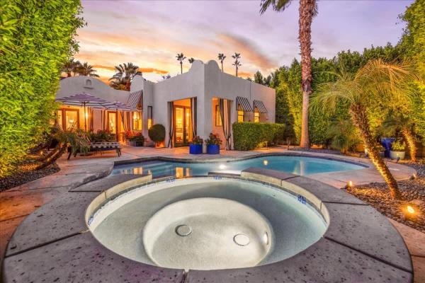 Crown Jewel Of El Paseo With Private Pool & Spa - Palm Desert, CA