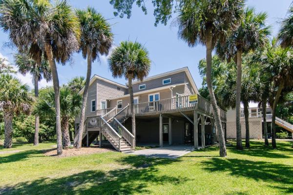 Island Gossip - Edisto Beach