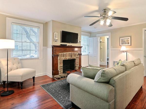 Forsyth Park Avenue Haven - Savannah, GA