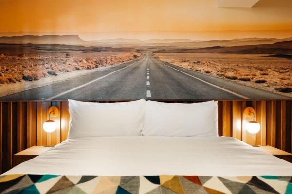 Bohemian Cactus Suite - La Vista Motel - 沖縄市