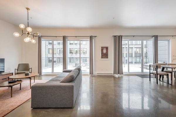 Old Montreal Penthouse Iconic Location - Lasalle