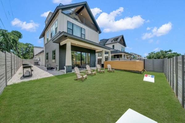 Sleeps 42 2 Pools & Game Room 11br Near Downtown - Austin