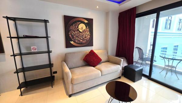 Absolutely Amazing Bangla 1br Suite - Patong Beach