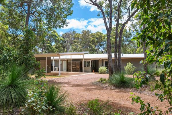 Sequoia Sanctuary - Margaret River - Gnarabup
