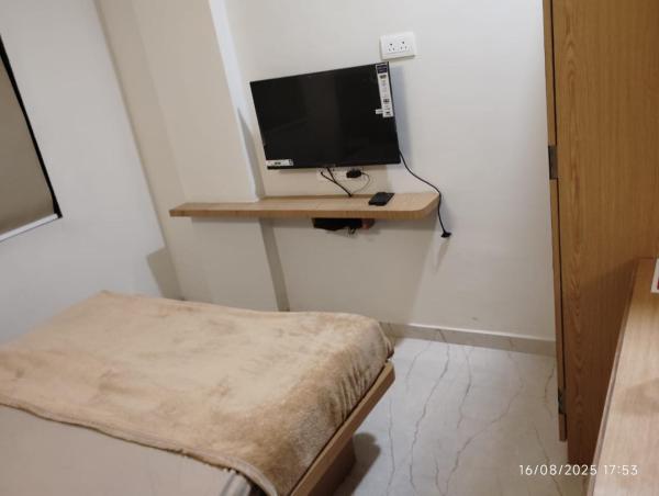 Hotel Sai Pratham 5mins Walkable To Sai Temple - Shirdi