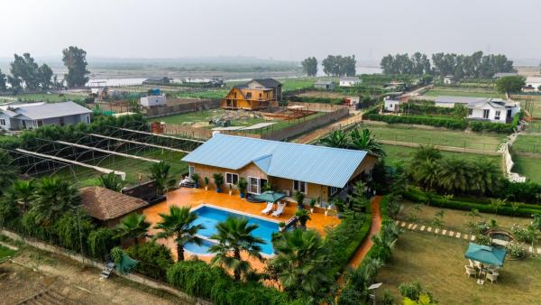 Aurea 4-bhk Farmhouse By Elivaas With Private Pool, Garden & Gazebo - Noida