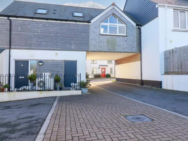 33 Fordh Tobmen - St Agnes