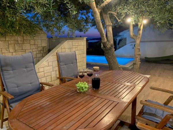 Carpe Diem - Xl Apartments With Pool And Seaview - Omiš