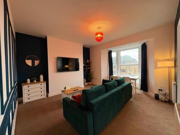 Spacious 2 Bed Apartment In Central Margate - ブロードステアーズ