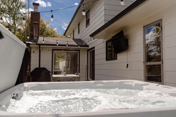 Evergreen Lodge - Benton Harbor, MI