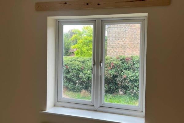 Riverside Retreat In Isleworth - Acton - London