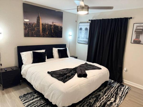 Gothic Blush King 2bed Near Tmc And Infront Of Nrg - Houston, TX