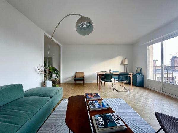 Le Feudon - Grand 2 Pièces Avec Balcon Et Parking Privé - Issy-les-Moulineaux