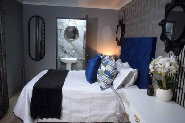 Hlurile Lodge - Vosloorus