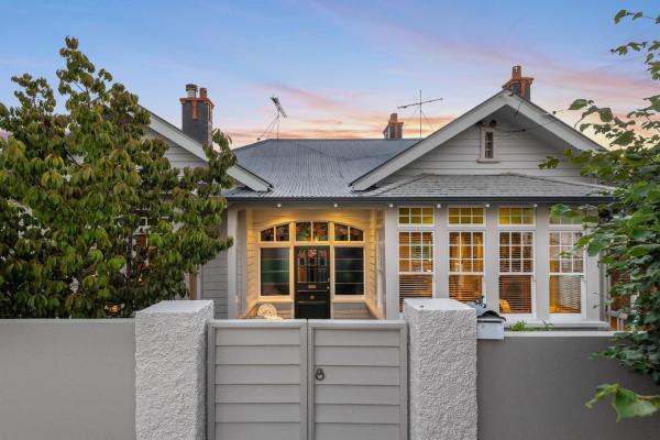 The Birdwood Villa By Homello Luxury Home With Views And Steps To Parnell Village - Auckland