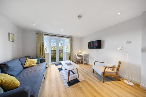 Modern Hastings Home For Groups With Garden Terrace And Dedicated Workspace - Hastings