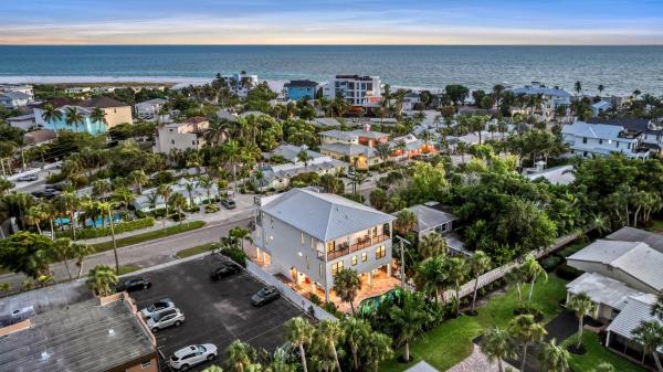 Luxe Lagoon - 119 - Sarasota, FL