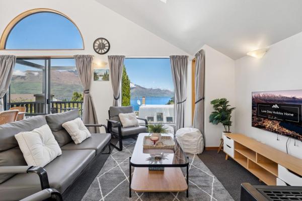 Charming Lakeview Home In Queenstown Central - Queenstown