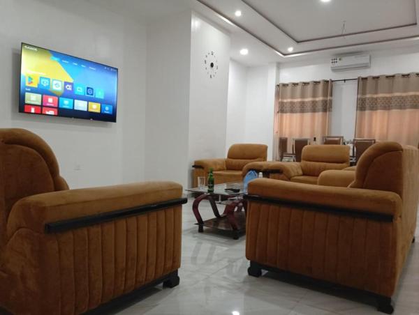 2 Chambres Salon à Sagbado Non Loin Du Goudron - Lomé