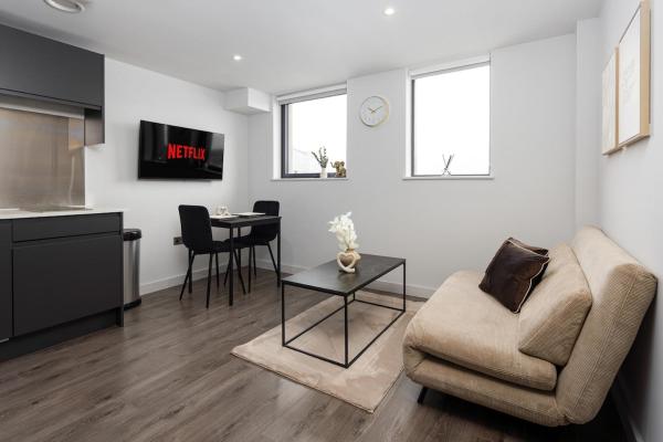 Luxury Apartment - Free Parking & Gym - Sleeps 4 - Speke - Liverpool