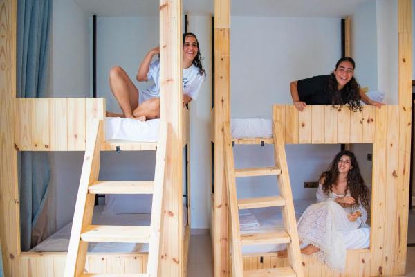 Elements Hostel And Coworking - Mirissa